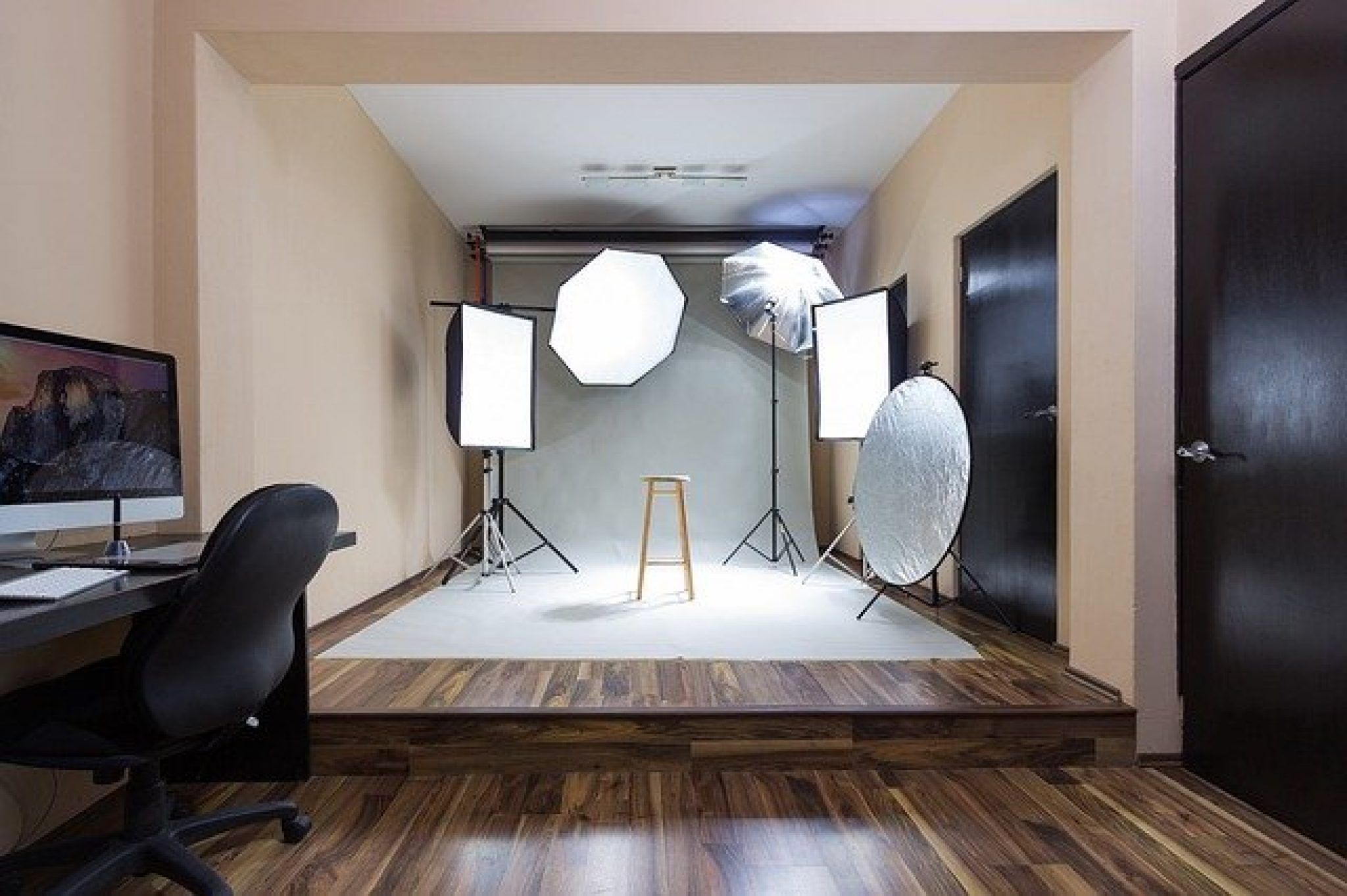 How to Use Different Types of Lighting in Photography