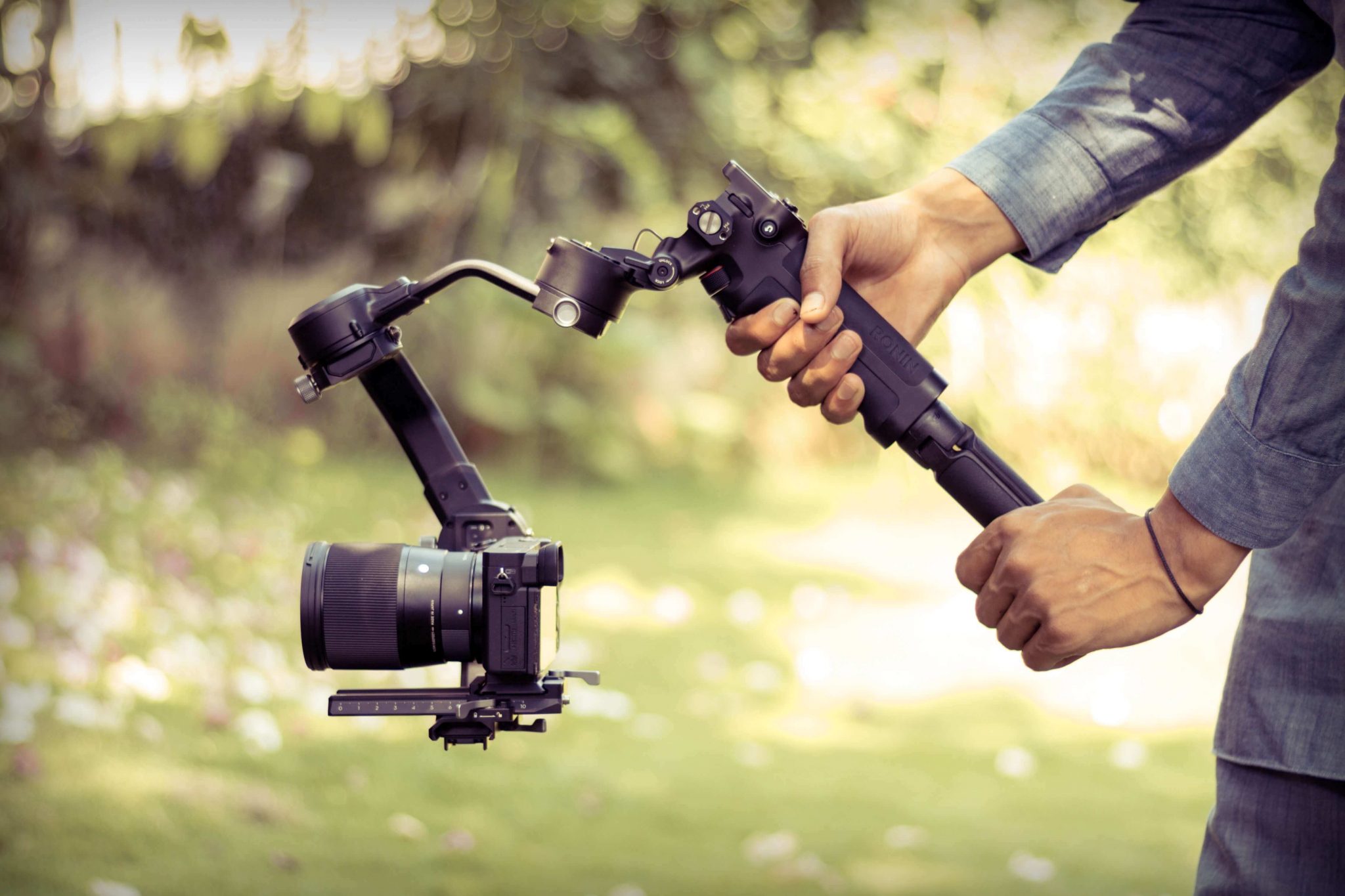 5 Best Gimbals for Sony A7iii & A7riii in 2022 [Buying Guide] - CameraIO